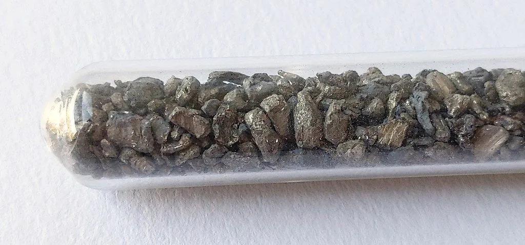 Cannabis Nutrient Deficiency Guide – Signs, How to ID, Treat & Prevent